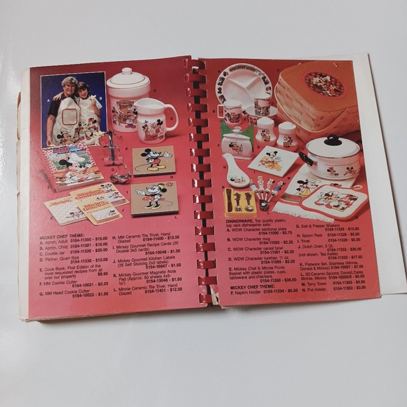 Disney | Kitchen | Vintage Cooking With Mickey Around Our World Book ...